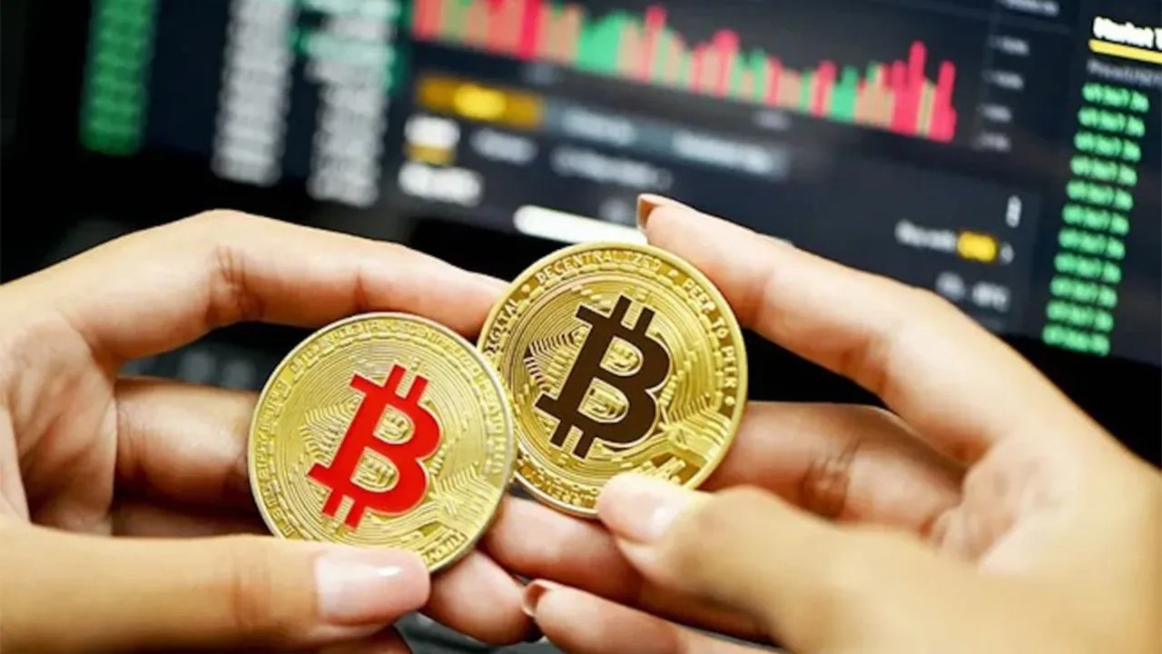 Bir Y l inde 17 Milyar Dolarl k Bitcoin Tasfiye Edildi Coinkolik bir-y-l-inde-17-milyar-dolarl-k-bitcoin-tasfiye-edildi-coinkolik